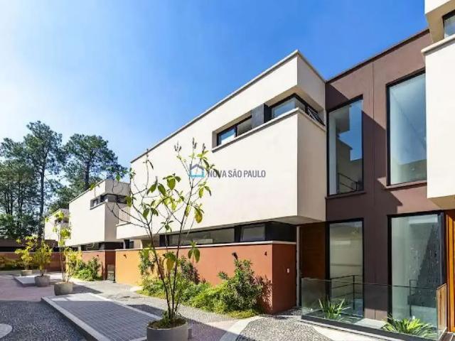 Casa / Sobrado em Condomínio para Venda em São Paulo/SP Jardim Cordeiro 4 Quartos
