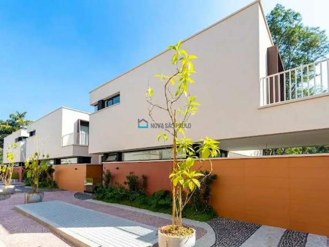 Casa / Sobrado em Condomínio para Venda em São Paulo/SP Jardim Cordeiro 4 Quartos