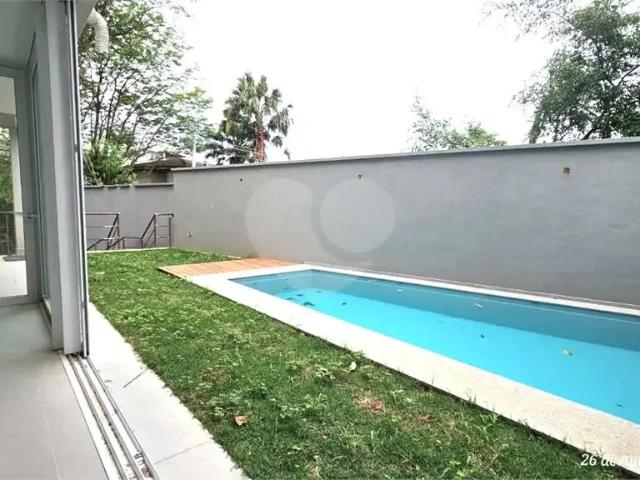 Casa / Sobrado em Condomínio para Venda em São Paulo/SP Alto da Boa Vista 4 Quartos