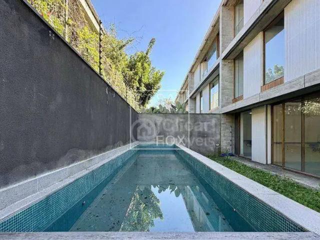 Casa / Sobrado em Condomínio para Venda em São Paulo/SP Jardim Europa 3 Quartos