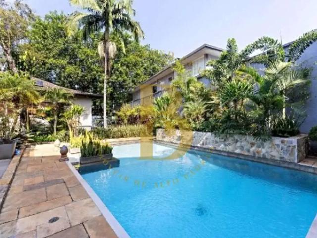 Casa / Sobrado em Condomínio para Venda em São Paulo/SP Jardim Marajoara 6 Quartos