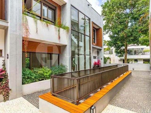 Casa / Sobrado em Condomínio para Venda em São Paulo/SP Jardim Petrópolis 4 Quartos