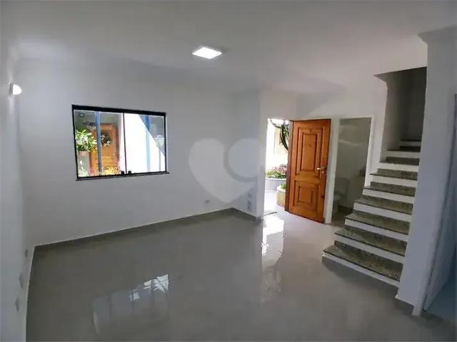 Casa / Sobrado em Condomínio para Venda em São Paulo/SP Santa Teresinha 3 Quartos