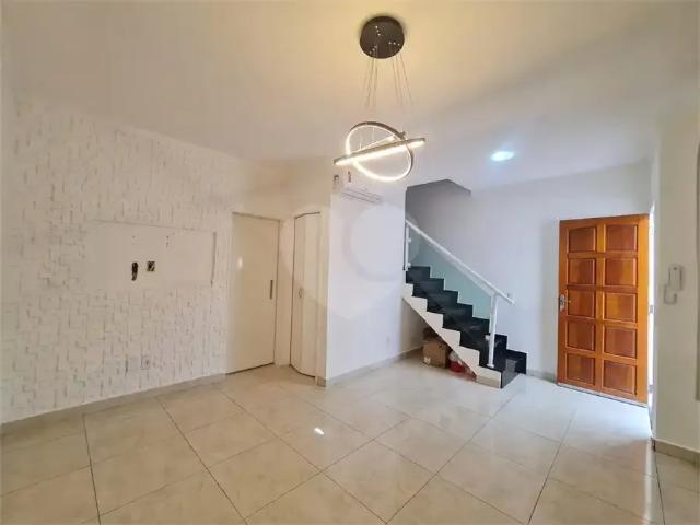Casa / Sobrado em Condomínio para Venda em São Paulo/SP Vila Carrão 3 Quartos