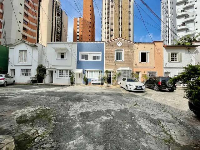 Casa / Sobrado em Condomínio para Venda em São Paulo/SP Vila Nova Conceição 2 Quartos
