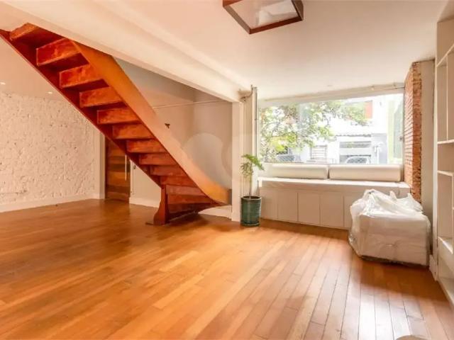 Casa / Sobrado em Condomínio para Venda em São Paulo/SP Vila Nova Conceição 3 Quartos
