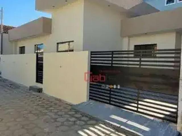 Casa / Sobrado em Condomínio para Venda em São Pedro da Aldeia/RJ Fluminense 3 Quartos