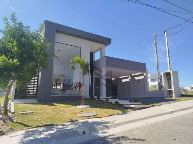 Casa / Sobrado em Condomínio para Venda em São Pedro da Aldeia/RJ Nova São Pedro 3 Quartos