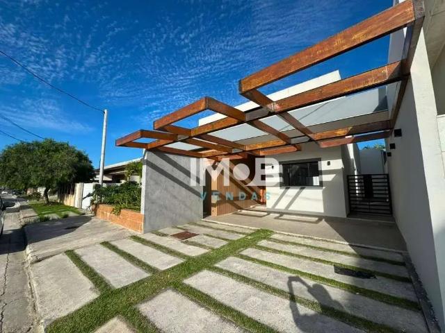 Casa / Sobrado em Condomínio para Venda em São Pedro da Aldeia/RJ Nova São Pedro 3 Quartos