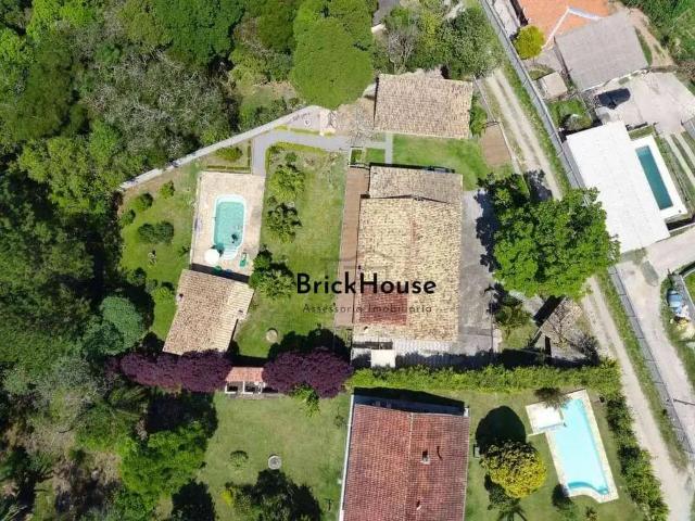 Casa / Sobrado em Condomínio para Venda em São Roque/SP Bairro do Carmo 4 Quartos
