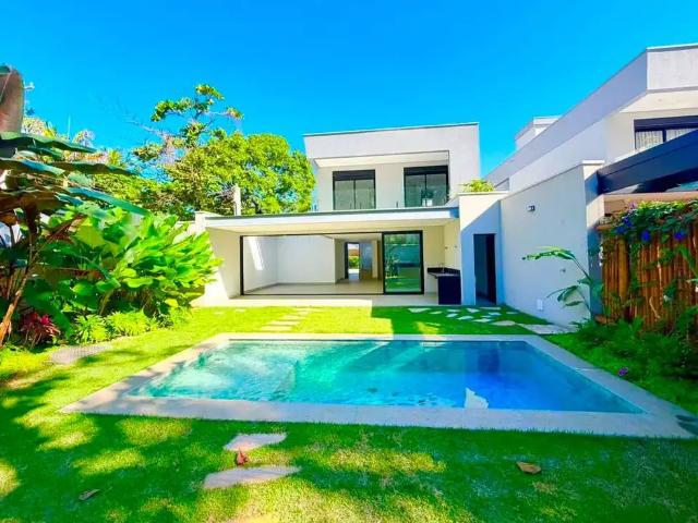 Casa / Sobrado em Condomínio para Venda em São Sebastião/SP Toque Toque Pequeno 4 Quartos
