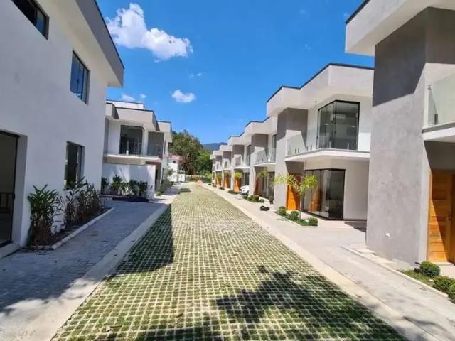 Casa / Sobrado em Condomínio para Venda em São Sebastião/SP Maresias 3 Quartos