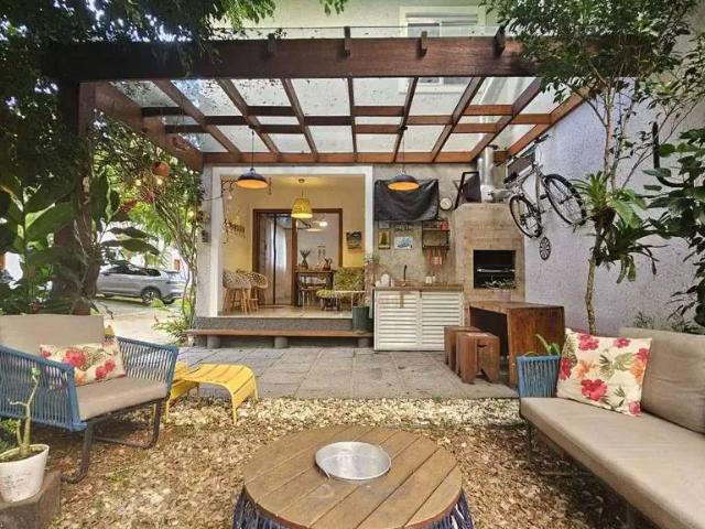 Casa / Sobrado em Condomínio para Venda em São Sebastião/SP Paúba 3 Quartos