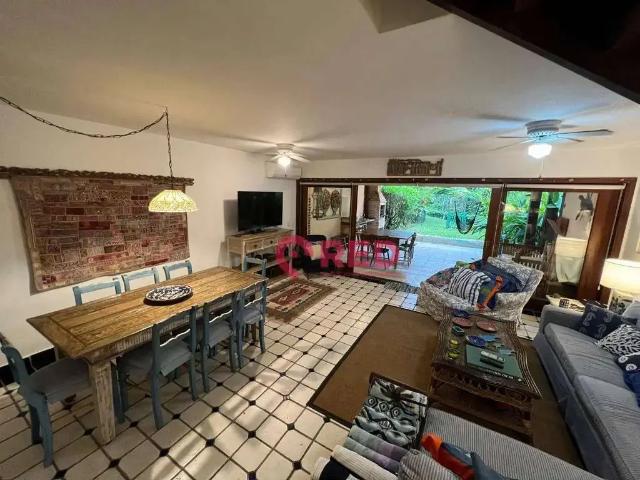 Casa / Sobrado em Condomínio para Venda em São Sebastião/SP Sertão do Camburi 6 Quartos