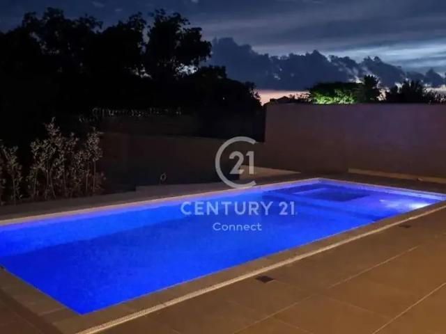 Casa / Sobrado em Condomínio para Venda em Salto de Pirapora/SP Jardim Primavera 4 Quartos