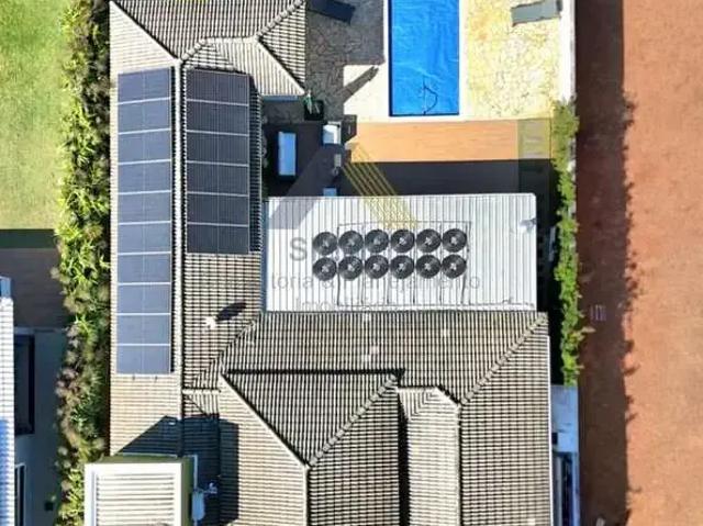 Casa / Sobrado em Condomínio para Venda em Salto/SP Condomínio Palmeiras Imperiais 4 Quartos