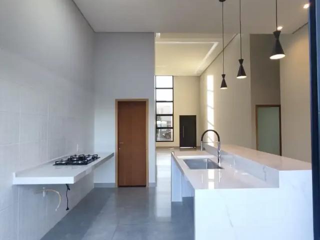 Casa / Sobrado em Condomínio para Venda em Salto/SP Residencial Lagos D'Icaraí 3 Quartos