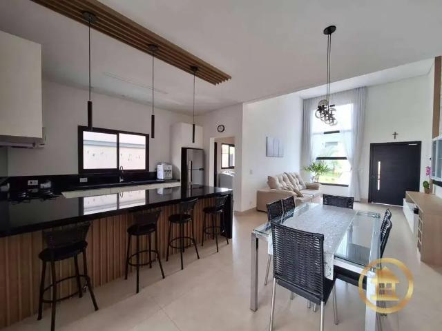 Casa / Sobrado em Condomínio para Venda em Salto/SP Residencial Lagos D'Icaraí 3 Quartos
