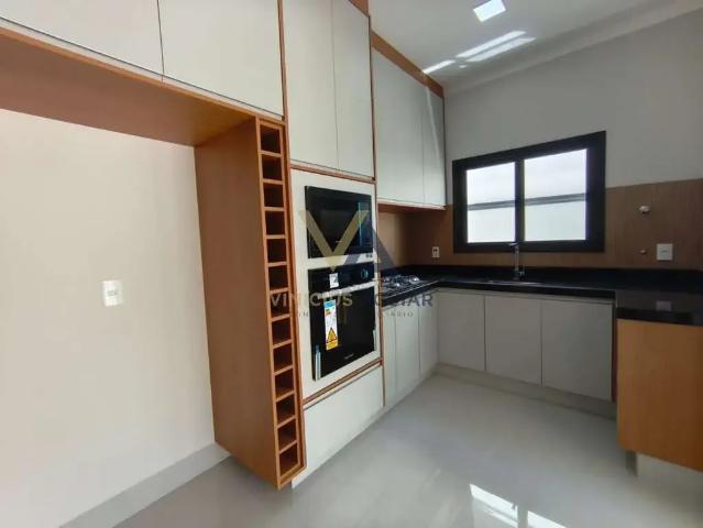 Casa / Sobrado em Condomínio para Venda em Salto/SP Residencial Lagos D'Icaraí 3 Quartos