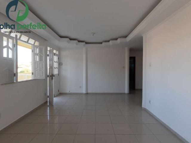 Casa / Sobrado em Condomínio para Venda em Salvador/BA Jardim Placaford 3 Quartos