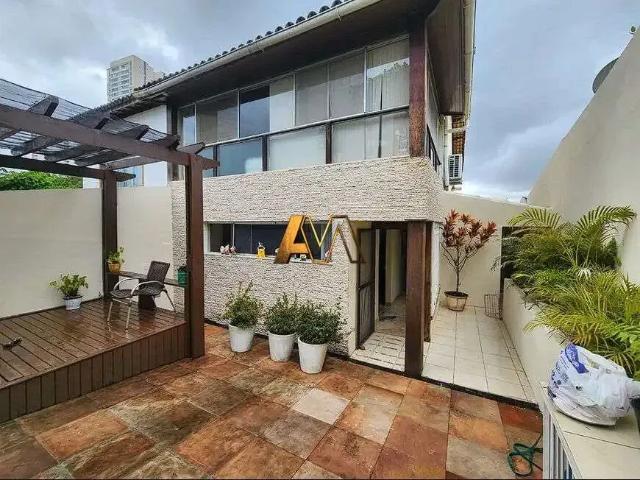 Casa / Sobrado em Condomínio para Venda em Salvador/BA Patamares 9 Quartos