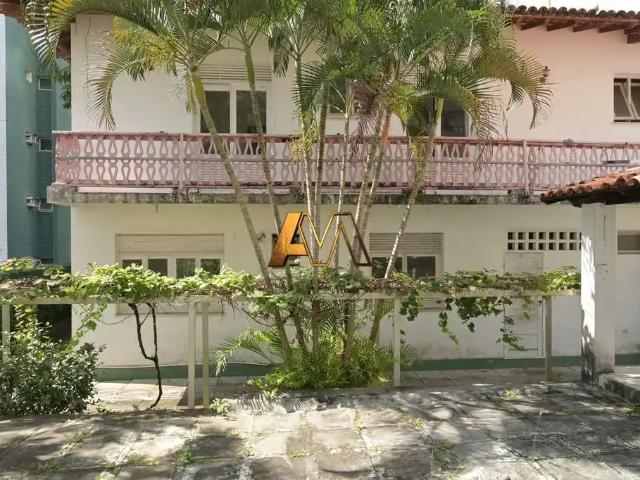 Casa / Sobrado em Condomínio para Venda em Salvador/BA Pituba 8 Quartos