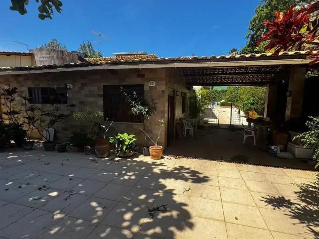 Casa / Sobrado em Condomínio para Venda em Salvador/BA Piatã 4 Quartos