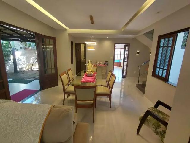 Casa / Sobrado em Condomínio para Venda em Salvador/BA Piatã 4 Quartos