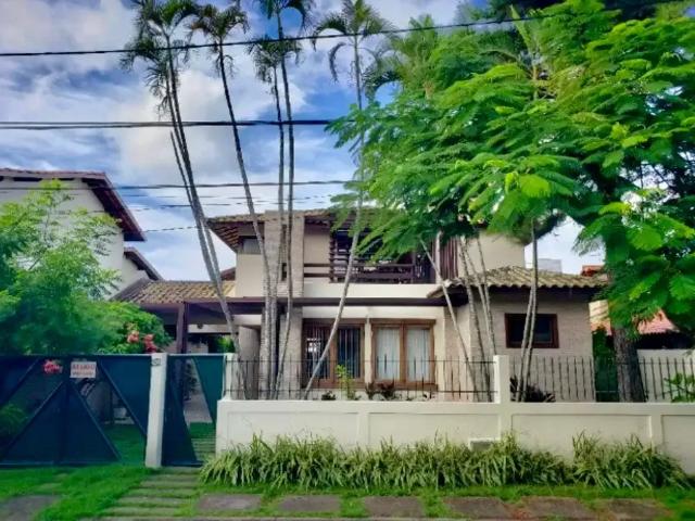 Casa / Sobrado em Condomínio para Venda em Salvador/BA Piatã 5 Quartos