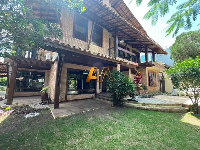 Casa / Sobrado em Condomínio para Venda em Salvador/BA Piatã 5 Quartos