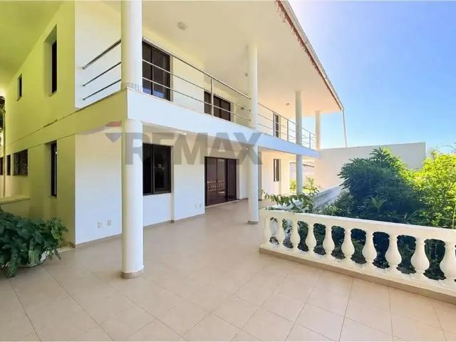 Casa / Sobrado em Condomínio para Venda em Salvador/BA Piatã 3 Quartos