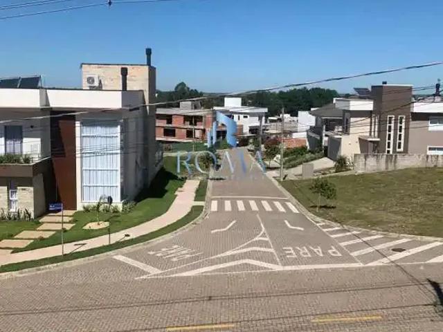Casa / Sobrado em Condomínio para Venda em Santa Maria/RS Tomazetti 4 Quartos