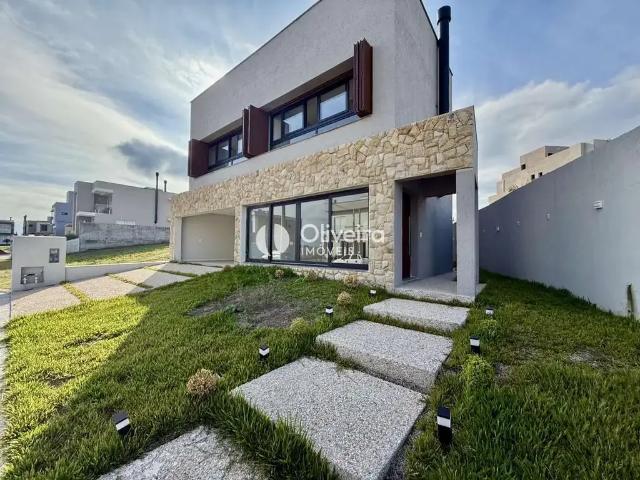 Casa / Sobrado em Condomínio para Venda em Santa Maria/RS Tomazetti 4 Quartos