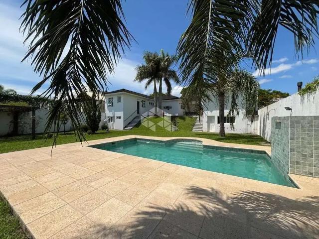 Casa / Sobrado em Condomínio para Venda em Santa Maria/RS Tomazetti 4 Quartos