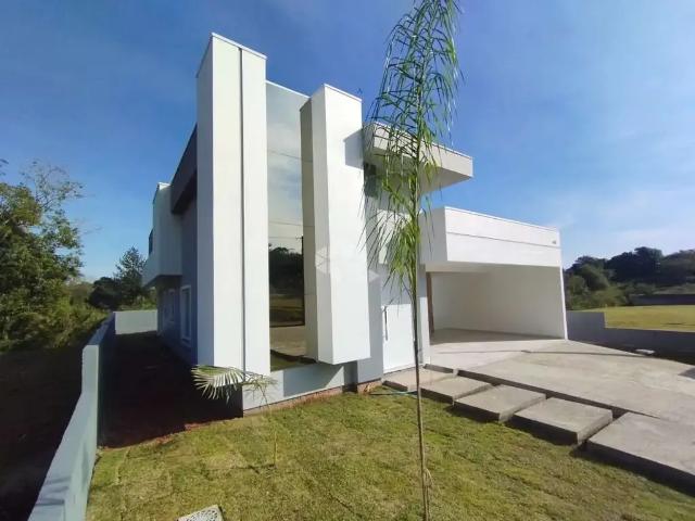 Casa / Sobrado em Condomínio para Venda em Santa Cruz do Sul/RS Country 3 Quartos