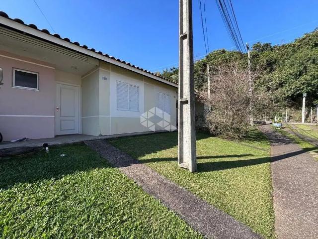 Casa / Sobrado em Condomínio para Venda em Santa Cruz do Sul/RS Pedreira 2 Quartos