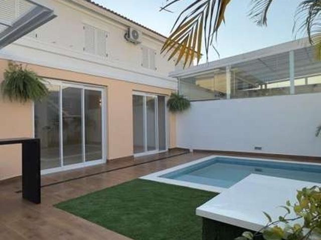 Casa / Sobrado em Condomínio para Venda em Santana de Parnaíba/SP Tamboré 3 Quartos