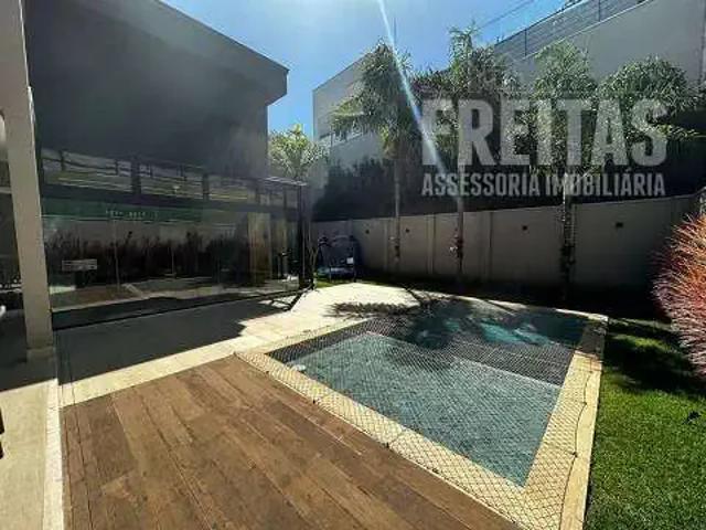 Casa / Sobrado em Condomínio para Venda em Santana de Parnaíba/SP Tamboré 4 Quartos
