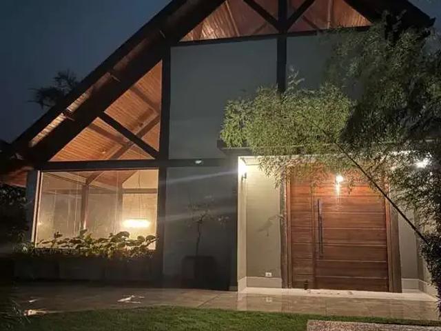 Casa / Sobrado em Condomínio para Venda em Santana de Parnaíba/SP Tarumã 4 Quartos