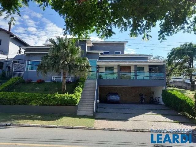 Casa / Sobrado em Condomínio para Venda em Santana de Parnaíba/SP Tarumã 4 Quartos