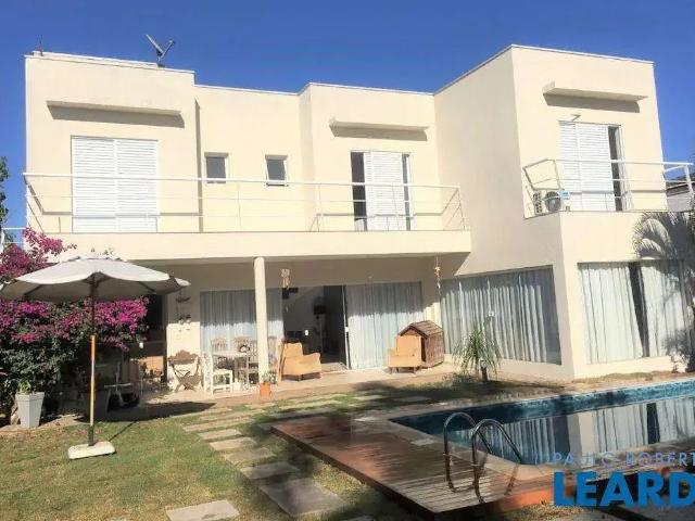 Casa / Sobrado em Condomínio para Venda em Santana de Parnaíba/SP Tarumã 4 Quartos