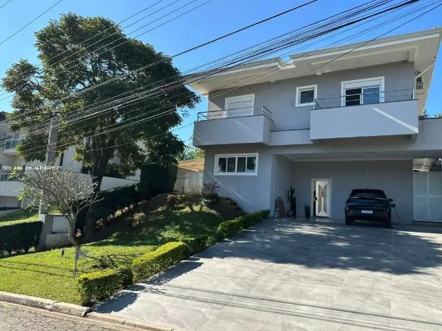 Casa / Sobrado em Condomínio para Venda em Santana de Parnaíba/SP Tarumã 5 Quartos