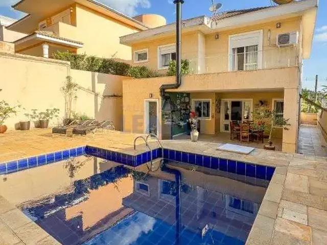 Casa / Sobrado em Condomínio para Venda em Santana de Parnaíba/SP Valville 3 Quartos