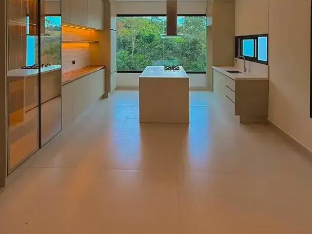 Casa / Sobrado em Condomínio para Venda em Santana de Parnaíba/SP Villas do Jaguari 3 Quartos