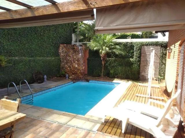 Casa / Sobrado em Condomínio para Venda em Santana de Parnaíba/SP Alphaville 3 Quartos