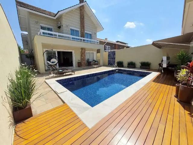 Casa / Sobrado em Condomínio para Venda em Santana de Parnaíba/SP Alphaville 4 Quartos