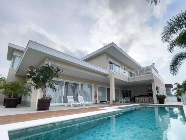 Casa / Sobrado em Condomínio para Venda em Santana de Parnaíba/SP Alphaville 4 Quartos