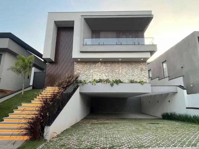 Casa / Sobrado em Condomínio para Venda em Santana de Parnaíba/SP Cidade Tamboré 4 Quartos