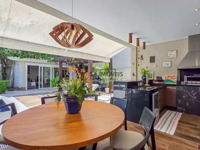 Casa / Sobrado em Condomínio para Venda em Santana de Parnaíba/SP Cidade Tamboré 4 Quartos