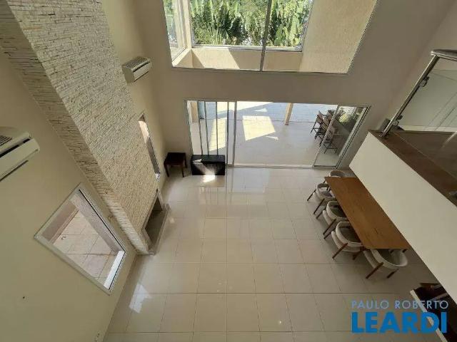 Casa / Sobrado em Condomínio para Venda em Santana de Parnaíba/SP Cidade Tamboré 3 Quartos